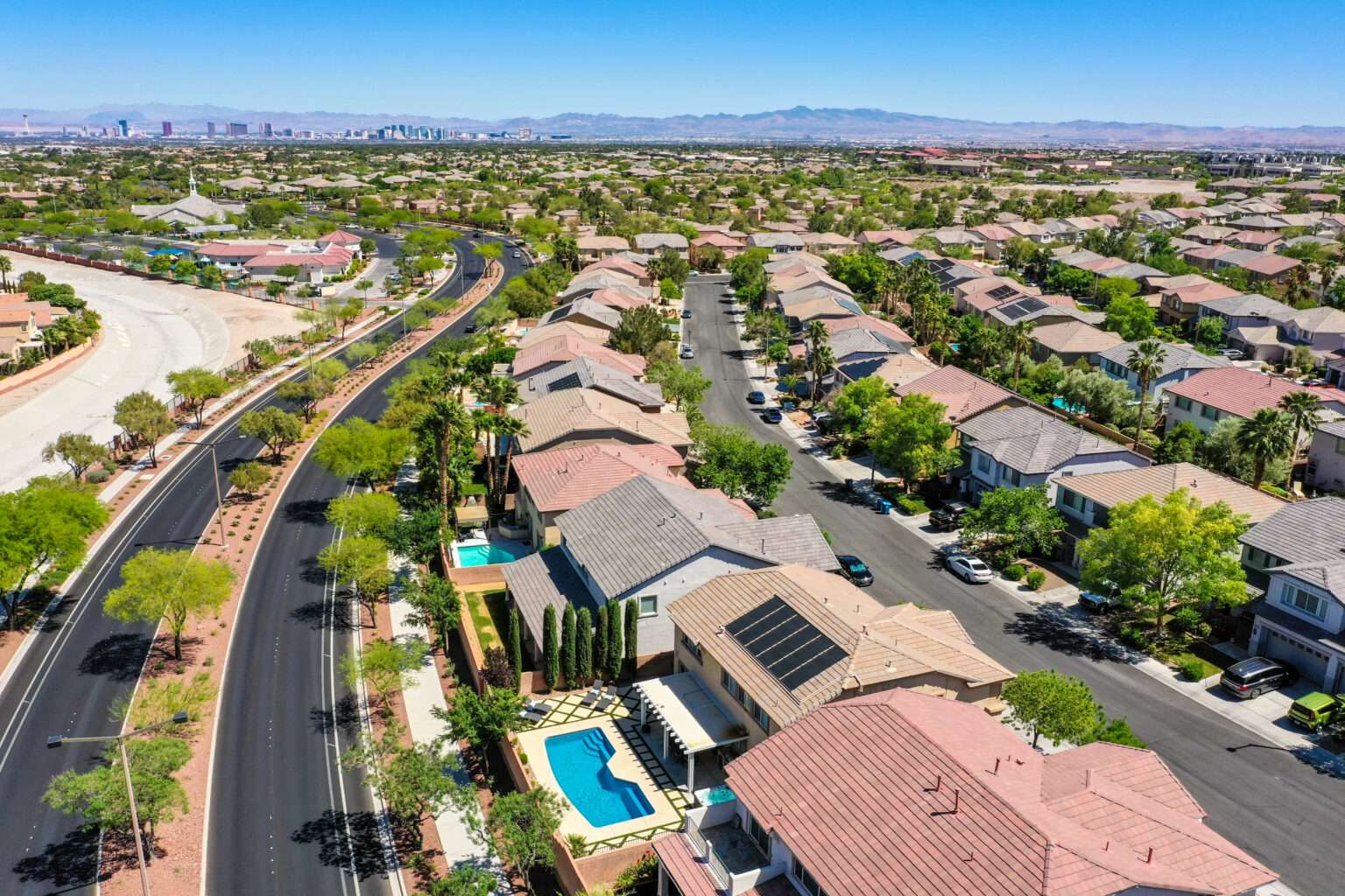 Guide To Living In Las Vegas Nevada | Stacy Sheeley